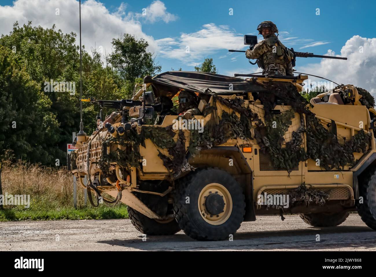 british army Supacat Coyote 6x6 4x4 rapid assault, fire support and ...