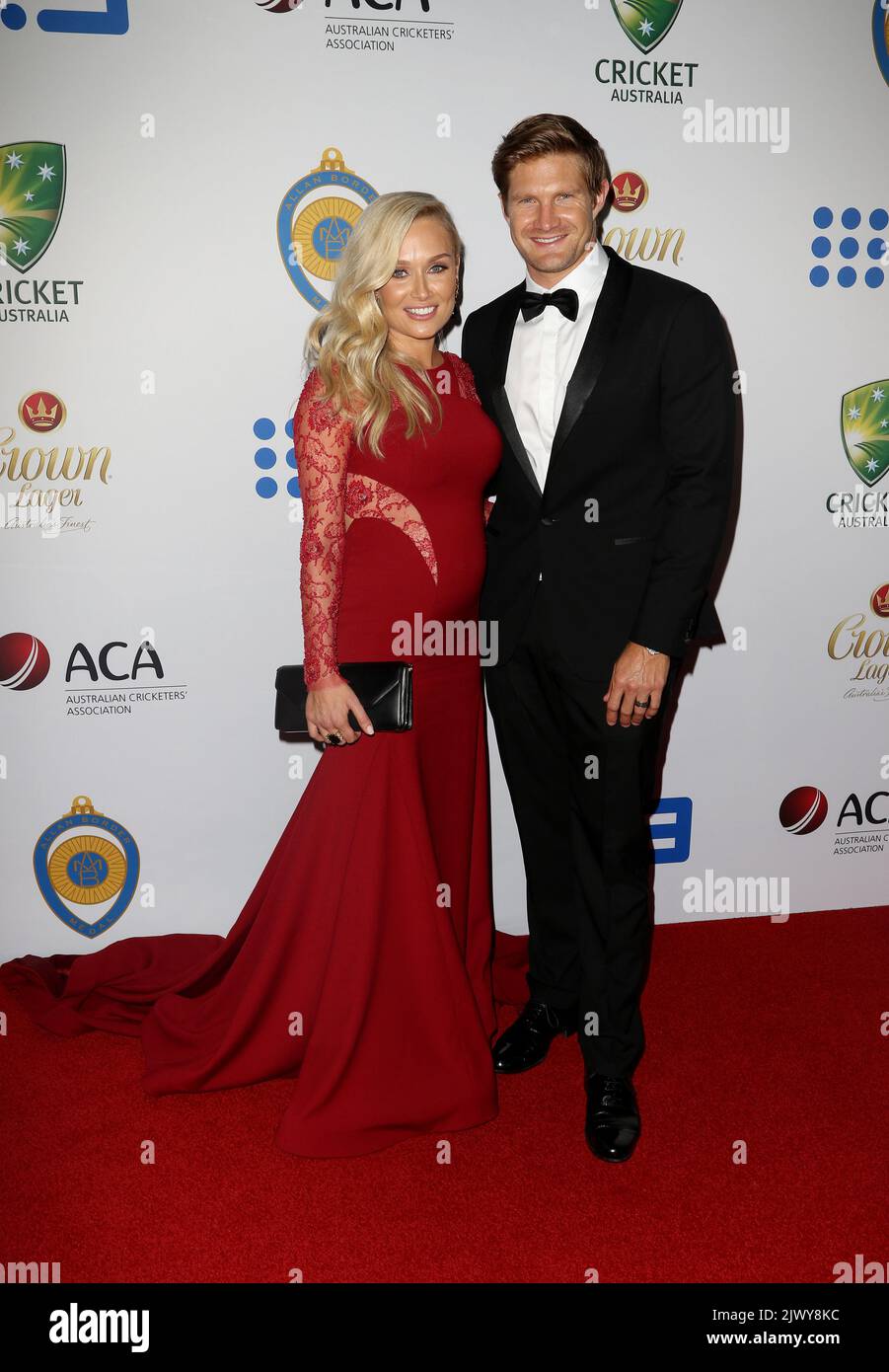 Shane Watson and wife Lee Watson on the red carpet at the 2015 Allan ...