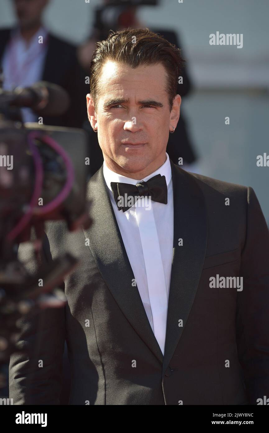 Venezia, Italy. 06th Sep, 2022. Colin Farrell arrives on the red carpet ...