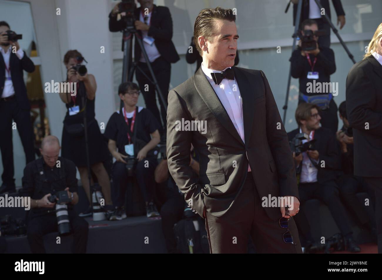 Venezia, Italy. 06th Sep, 2022. Colin Farrell arrives on the red carpet ...