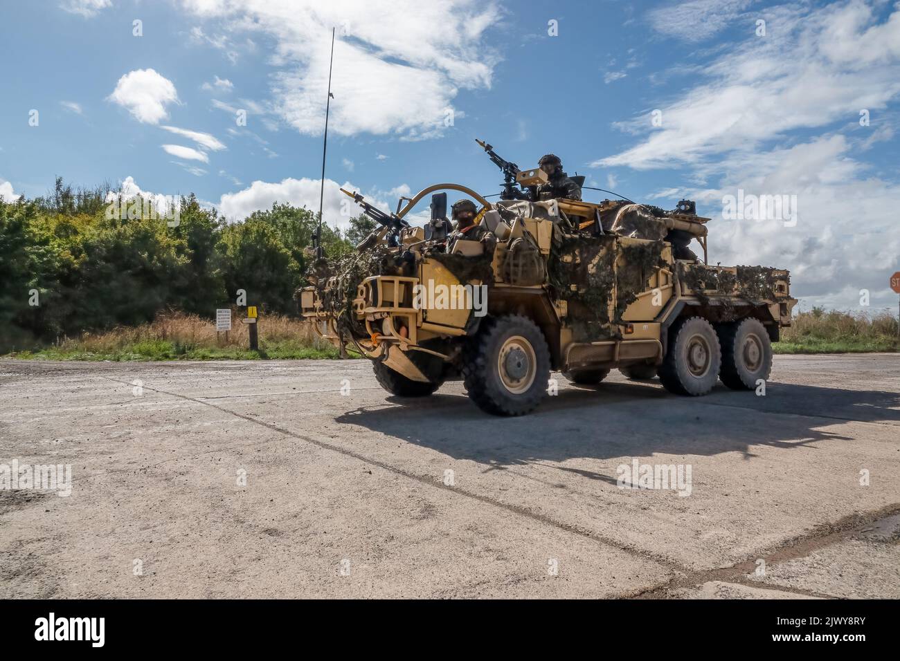 british army Supacat Coyote 6x6 4x4 rapid assault, fire support and ...
