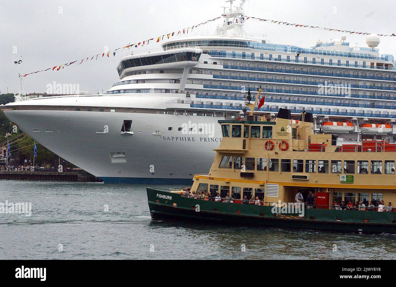 P&O superliner Sapphire Princess, the largest ship to ever visit ...