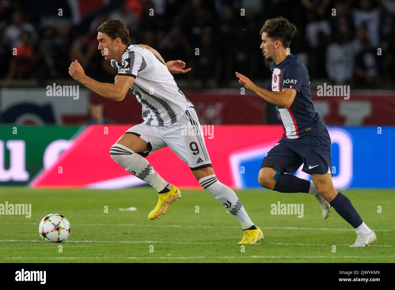 Vlahovic juventus psg hi-res stock photography and images - Alamy
