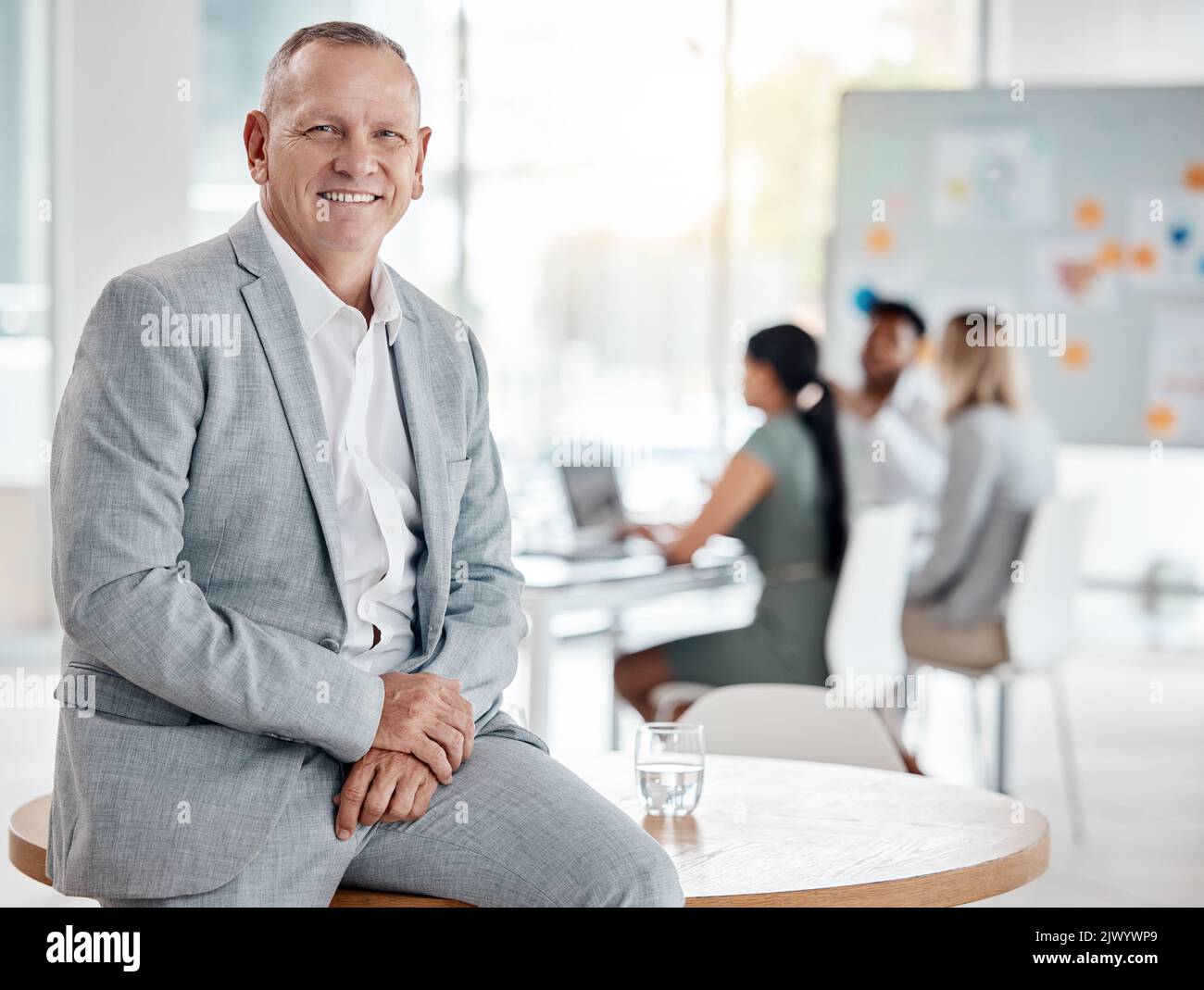 Smile table hi-res stock photography and images - Alamy