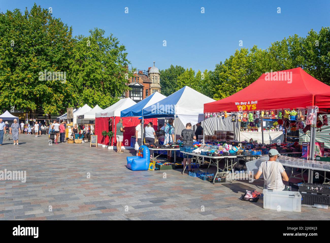 Market stalls, Salisbury Market, Market Place, Guildhall Square ...