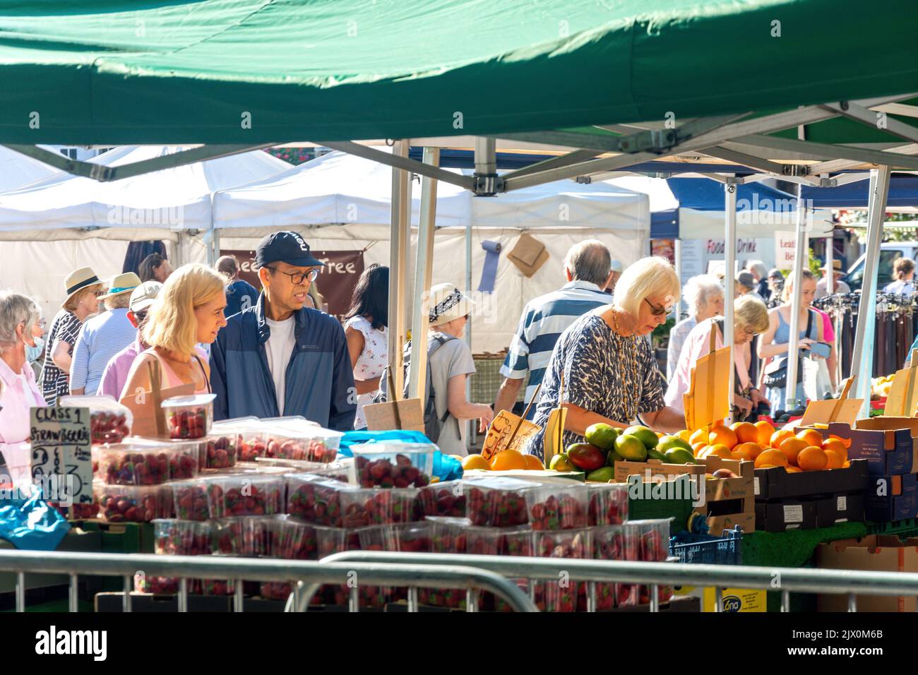 Salisbury market square historical hi-res stock photography and images - Alamy