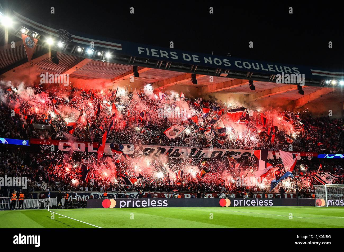 Supporters of PSG during the UEFA Champions League, Group H football ...