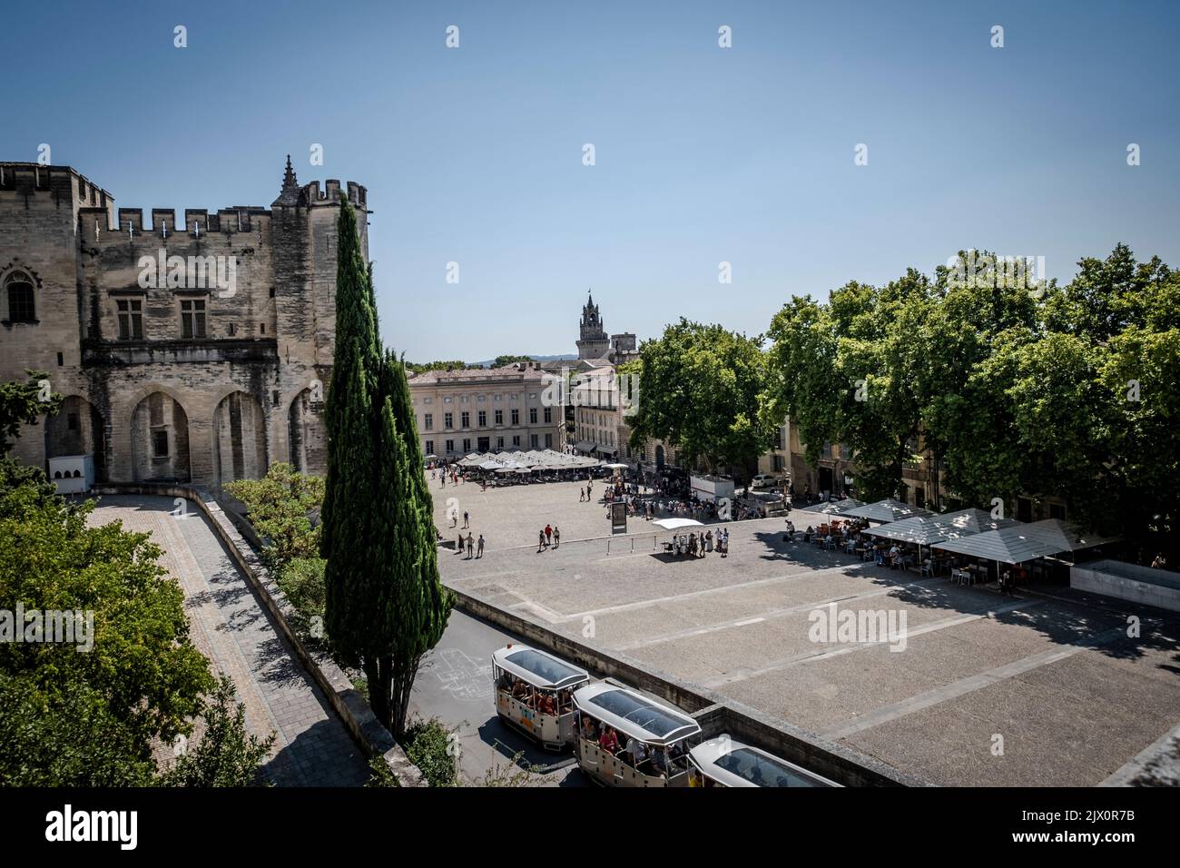 Ancient Popes Palace, Saint-Benezet, Avignon, Provence, France. Famous ...