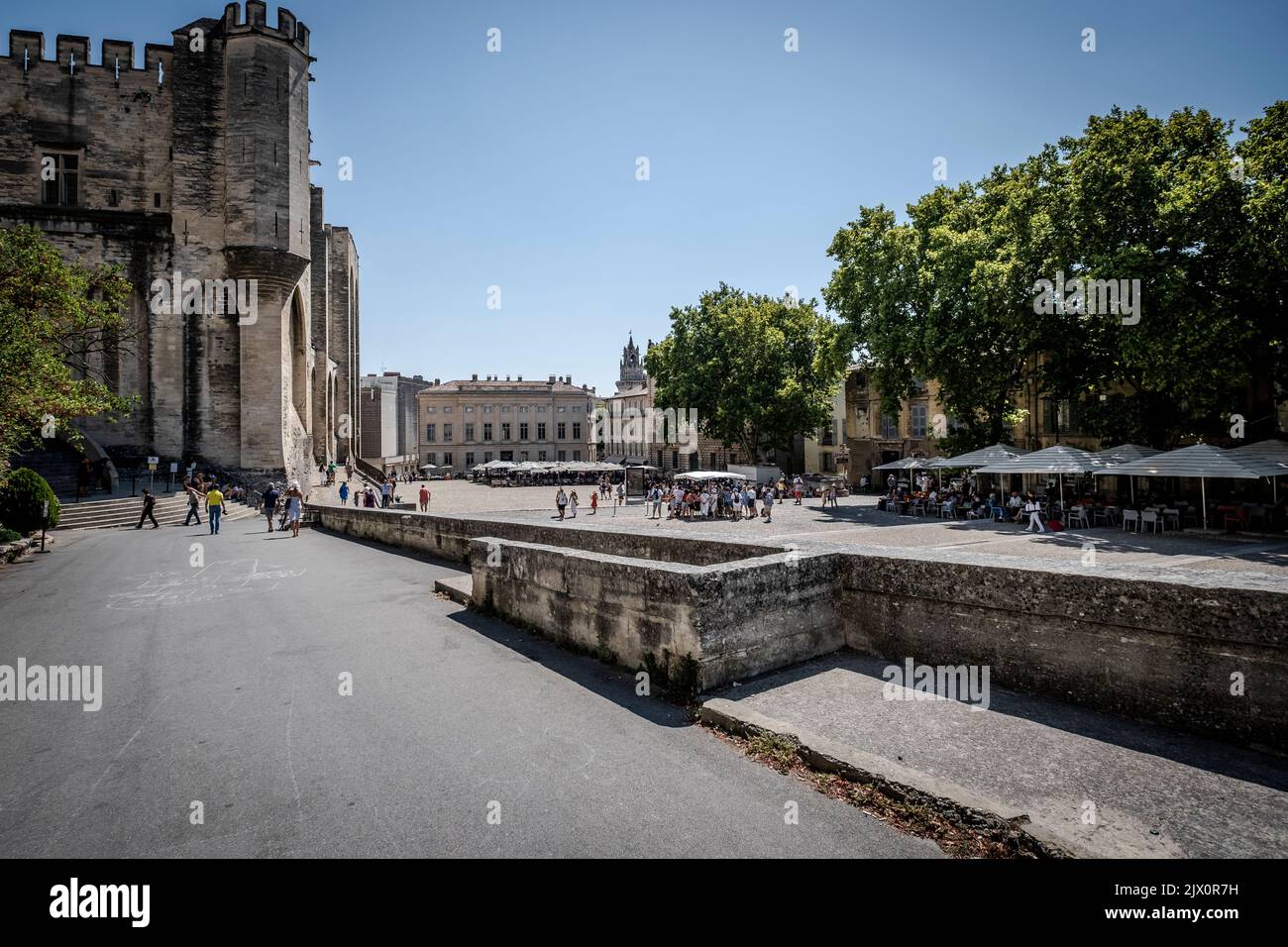 Ancient Popes Palace, Saint-Benezet, Avignon, Provence, France. Famous ...