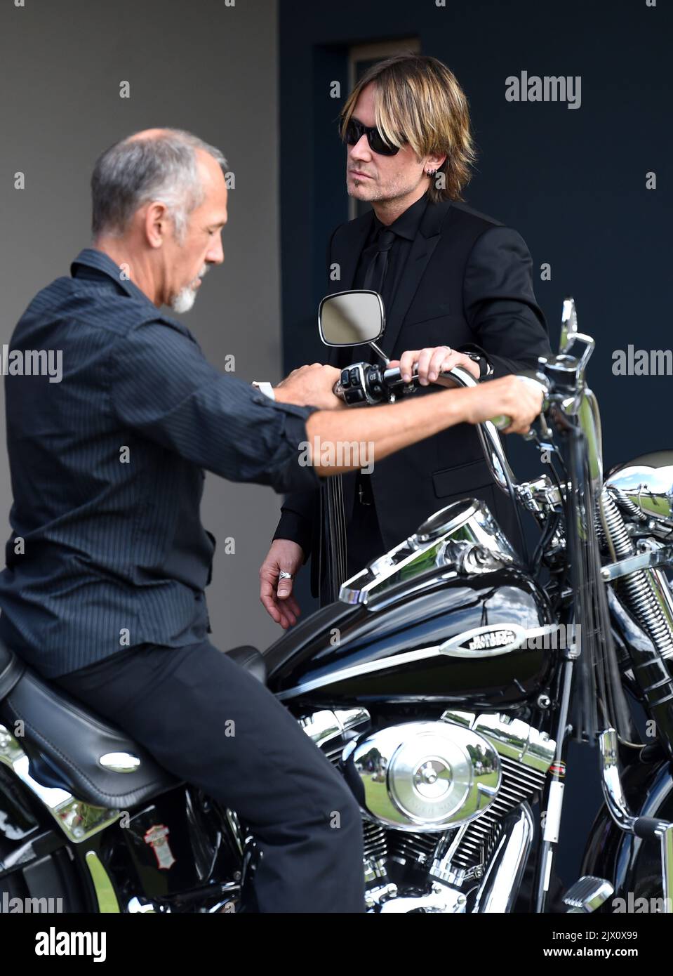 Australian country singer-songwriter Keith Urban (right) and his ...