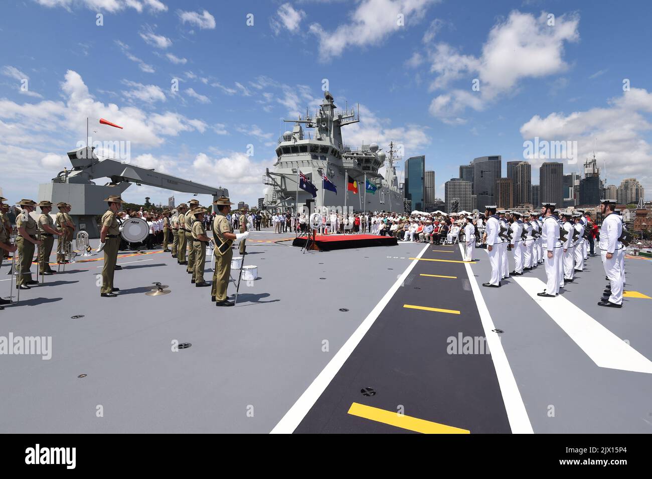 HMAS Adelaide, Australia's newest Canberra Class Helicopter Landing ...