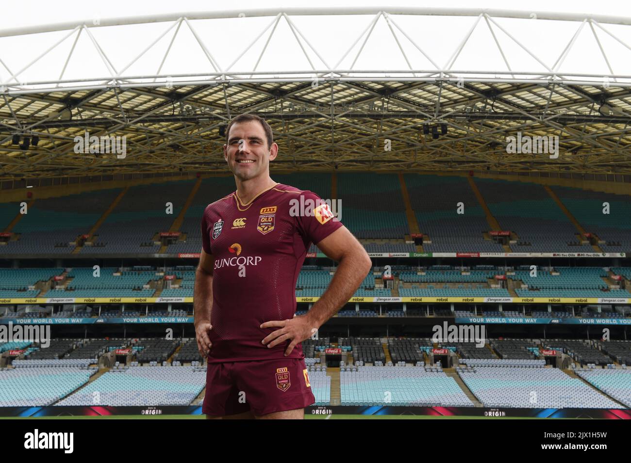 Queensland Maroons State of Origin captain Cameron Smith pose for ...