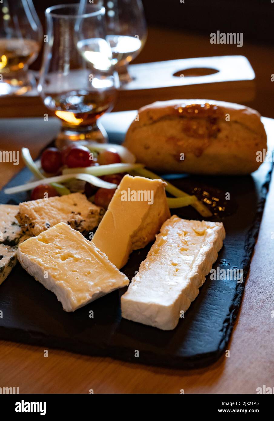 Scottish cheeses hi-res stock photography and images - Alamy