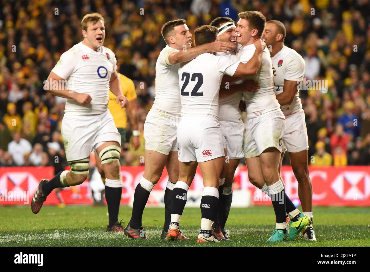 England celebrate Jamie George's try during the 3rd test between ...