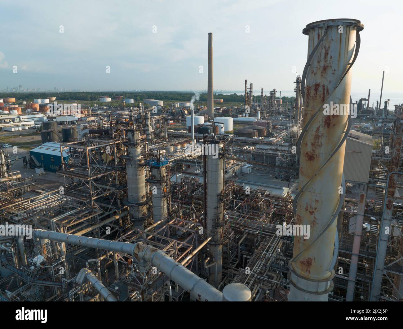 Large industrial complex smokestacks storage hi-res stock photography and images - Alamy