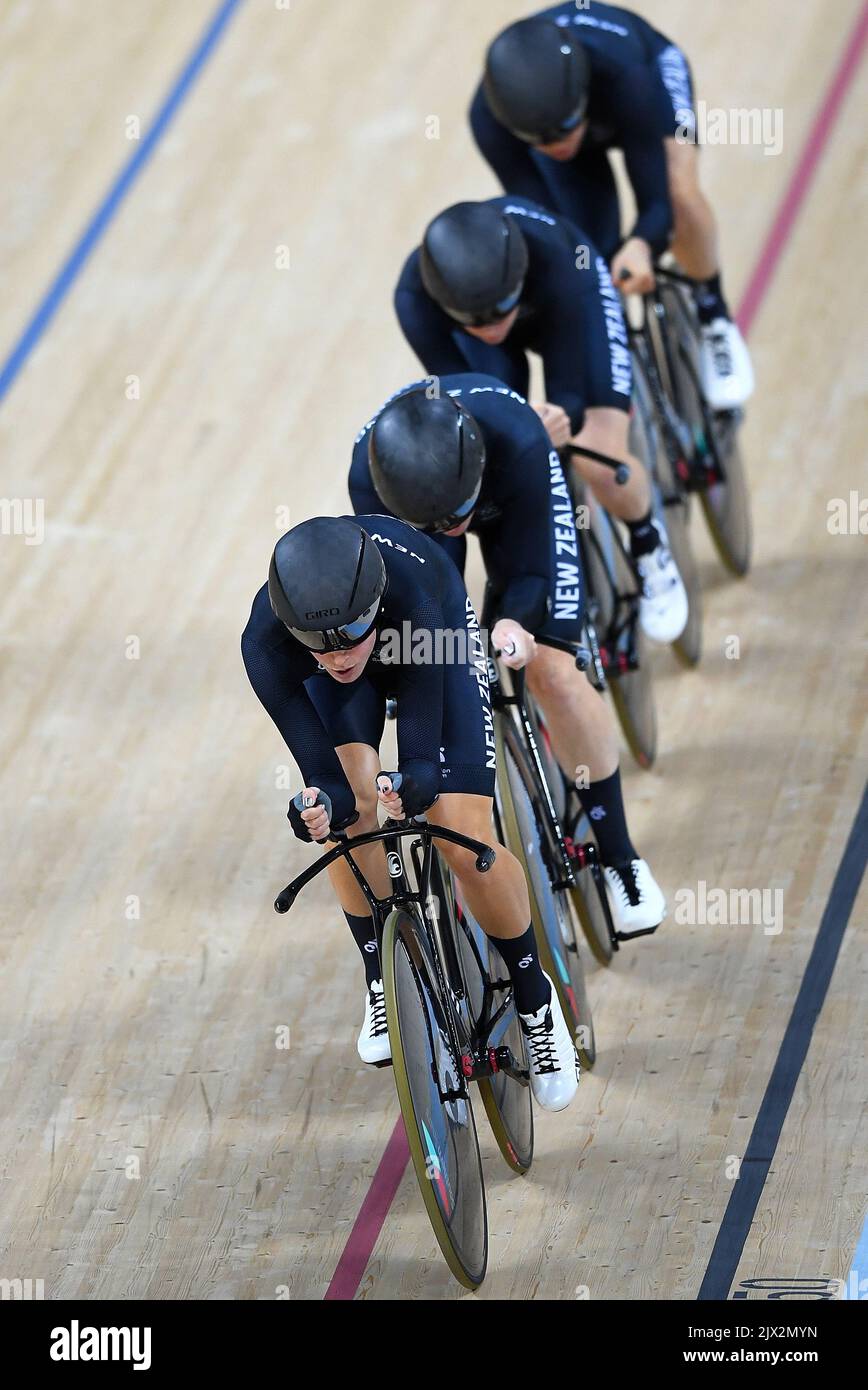 New Zealand Olympic cyclists Rushlee Buchanan, Lauren Ellis, Racquel ...