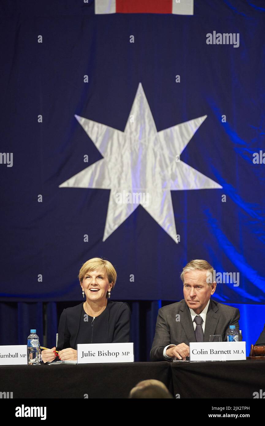Foreign Minister Julie Bishop and Western Australian Premier Colin ...