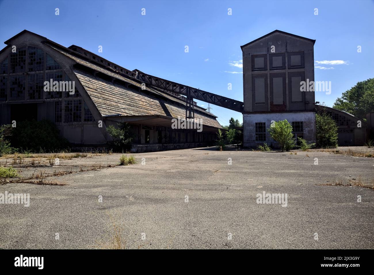 Coal factory industrial revolution hi-res stock photography and images ...