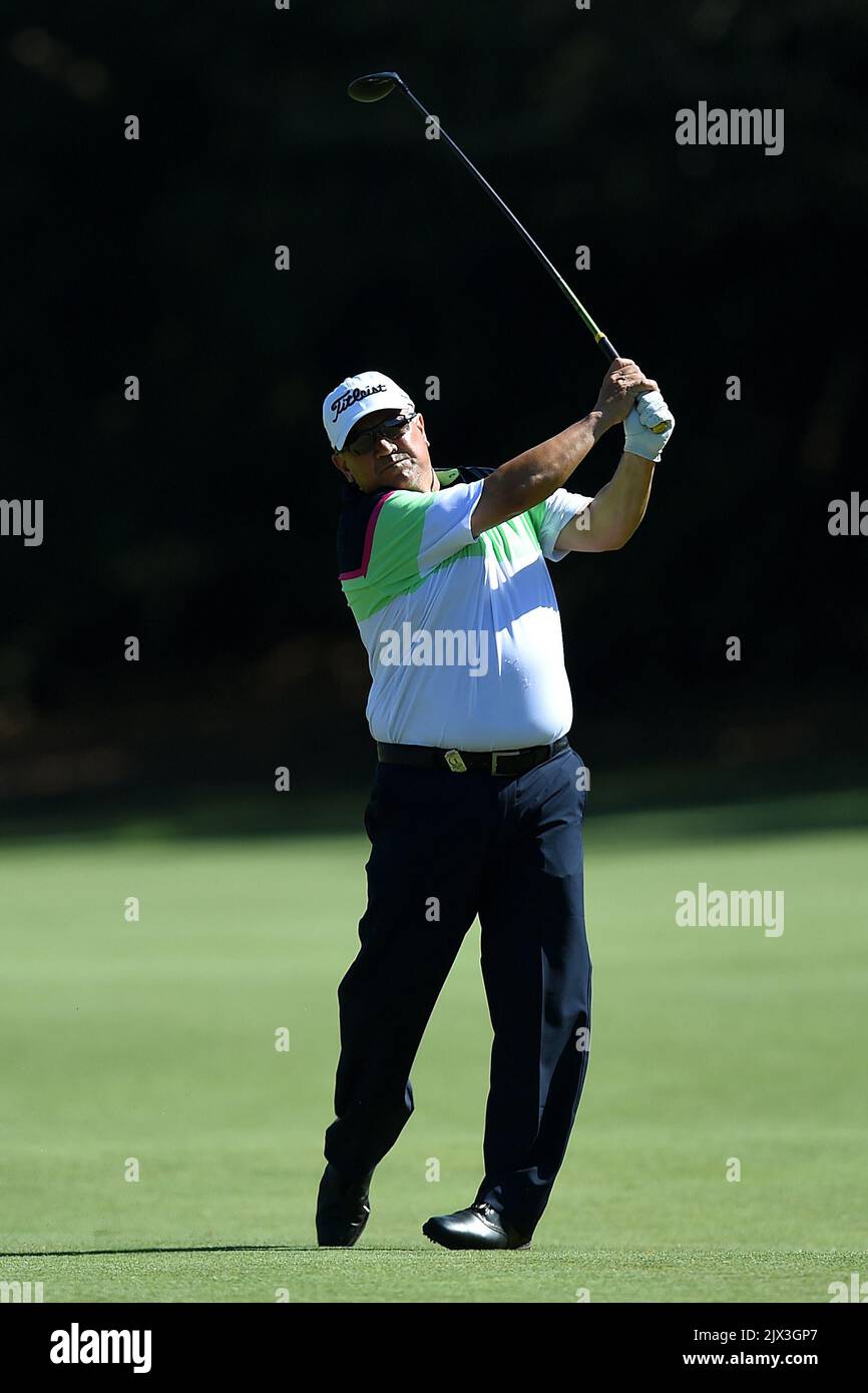 Australia's Peter O'Malley plays a shot on the 2nd hole during round 2 ...