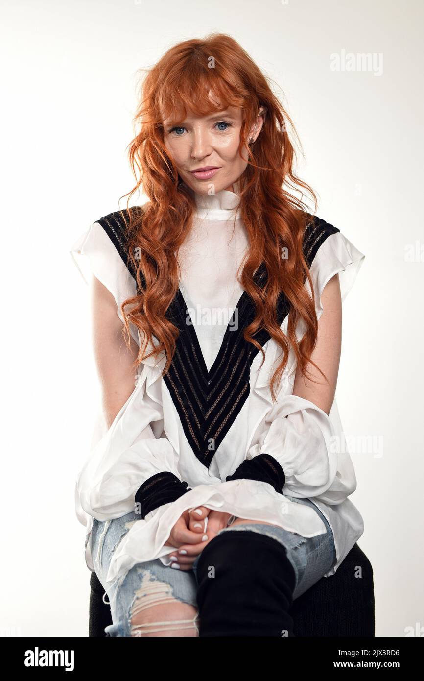 Annie Cresta Stef Dawson