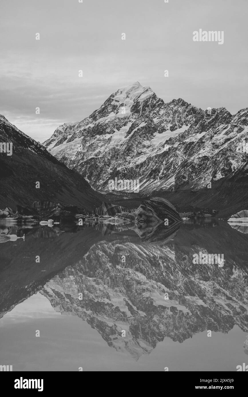 Hooker Glacier in Mount Cook, New Zealand Stock Photo - Alamy