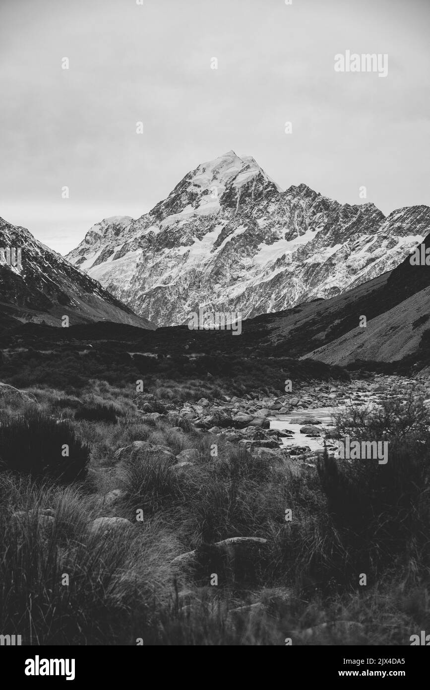 The iconic half day Hooker Valley Track hike at Mt Cook in New Zealand ...