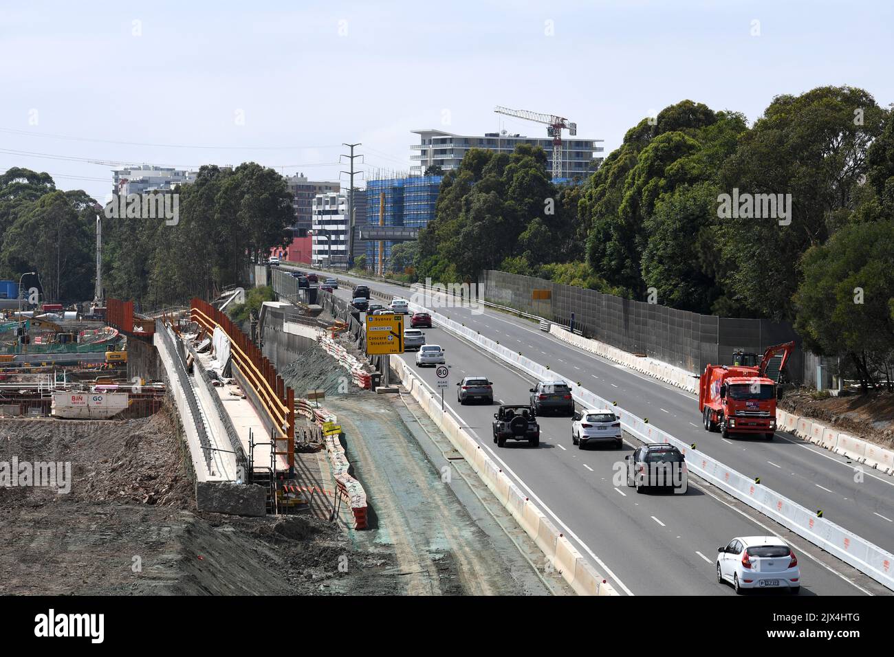 Construction of the M4 extension in Sydney on Sunday, Jan. 29, 2017 ...