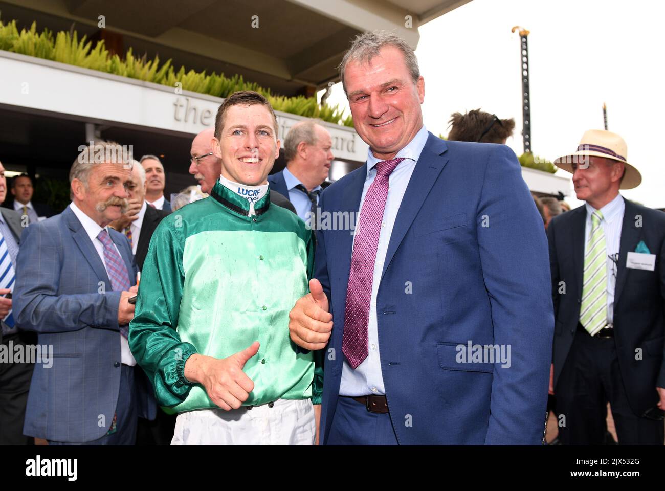 Humidor ridden by Damien Lane with trainer Damien Weir (right ...