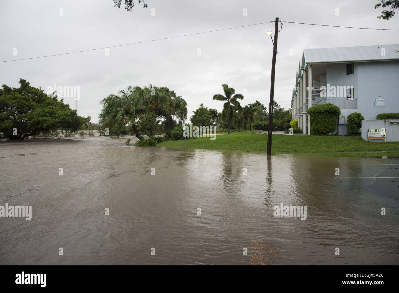 Riverview Apartments residents in Bridge Road evacuated their vehicles ...