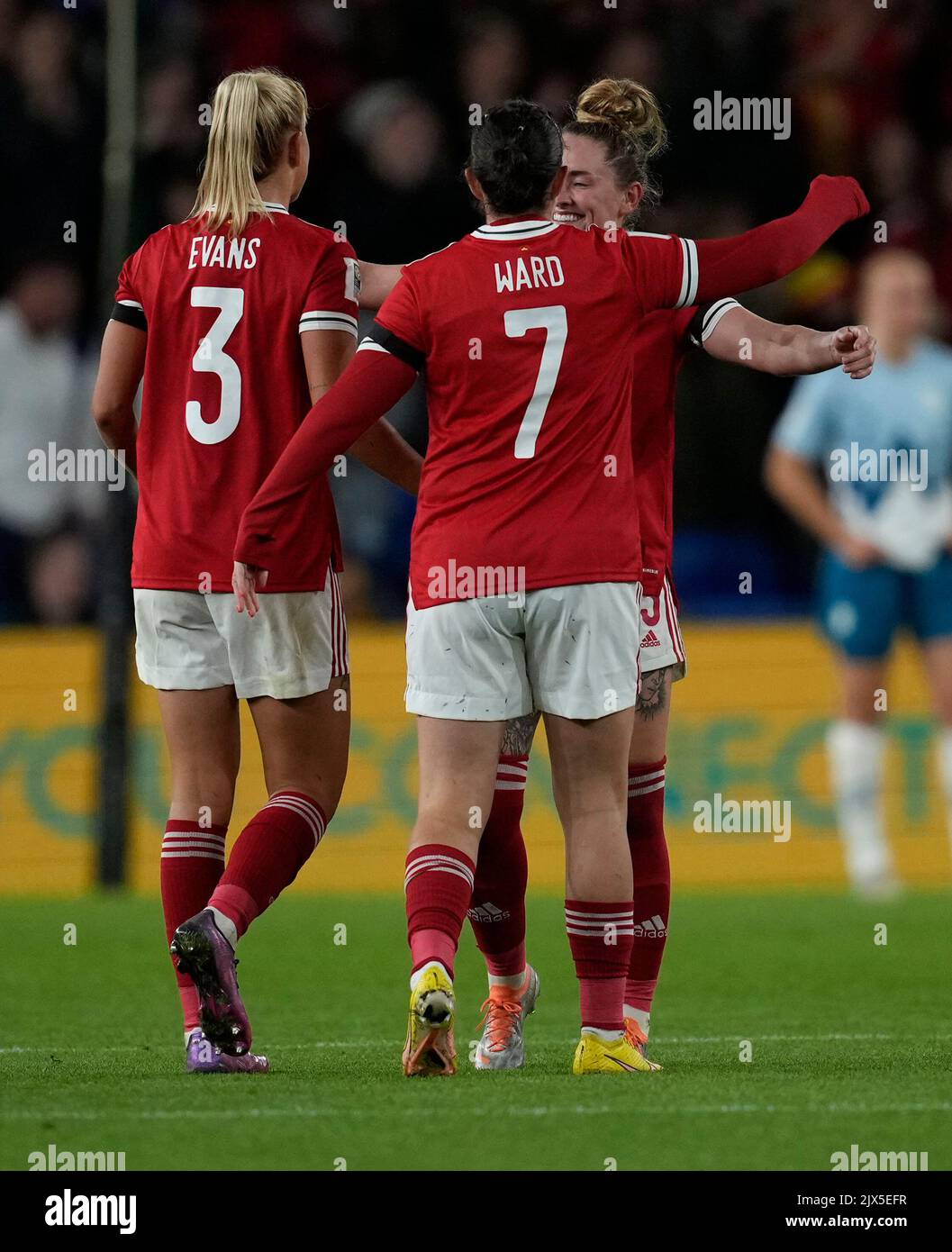 Helen rowe hi-res stock photography and images - Alamy