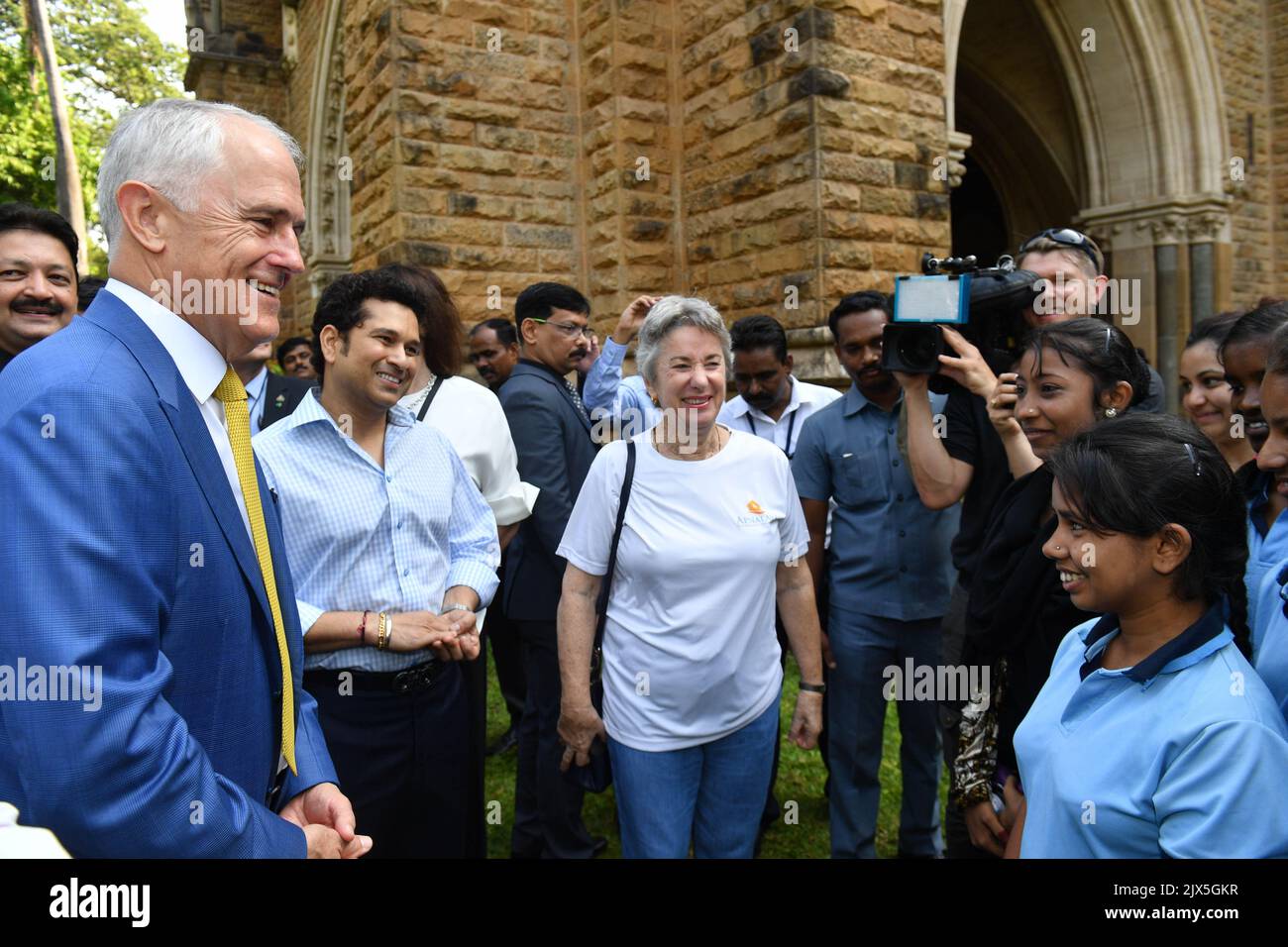Australia's Prime Minister Malcolm Turnbull and Indian cricketer Sachin ...