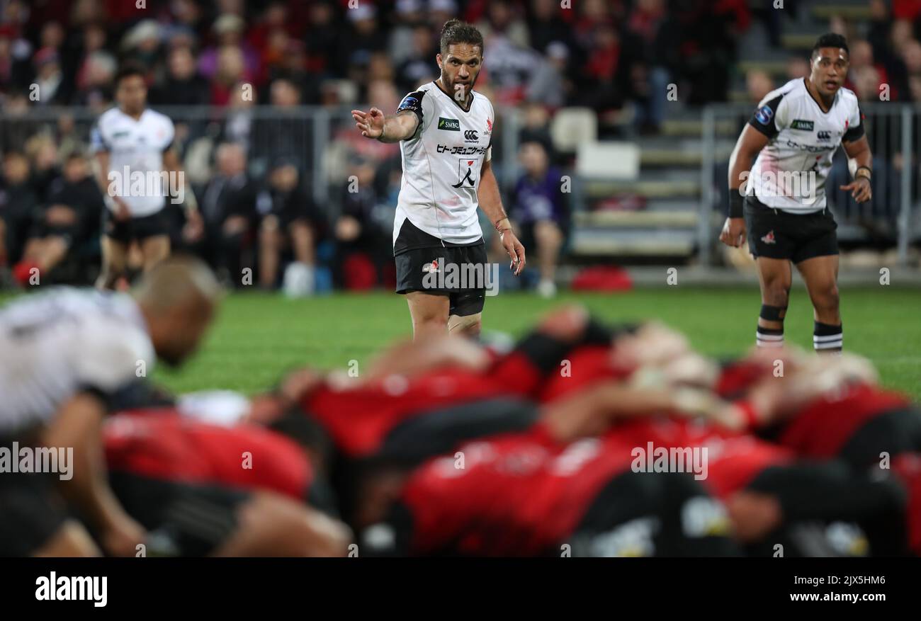 Derek Carpenter of the Sunwolves, centre, gives instructions in the ...