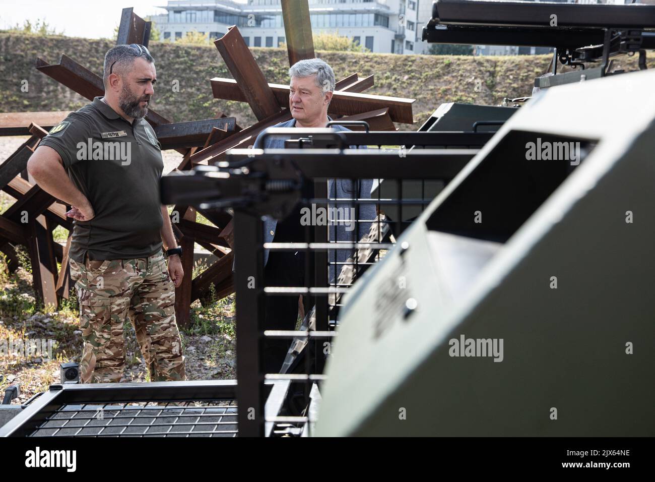 Fifth President of Ukraine Petro Poroshenko (R), presents the THeMIS ...