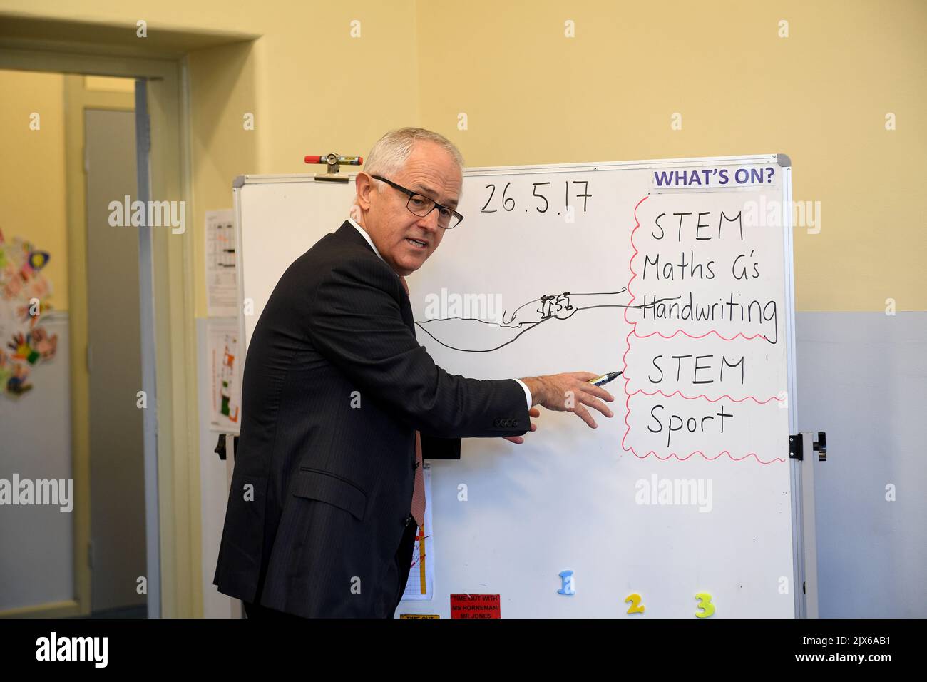 Australian Prime Minister Malcolm Turnbull visits Bondi Public School ...