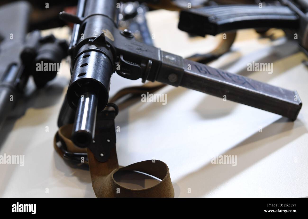 An Austen, an Australian copy of the WW2 era British sub machine gun ...