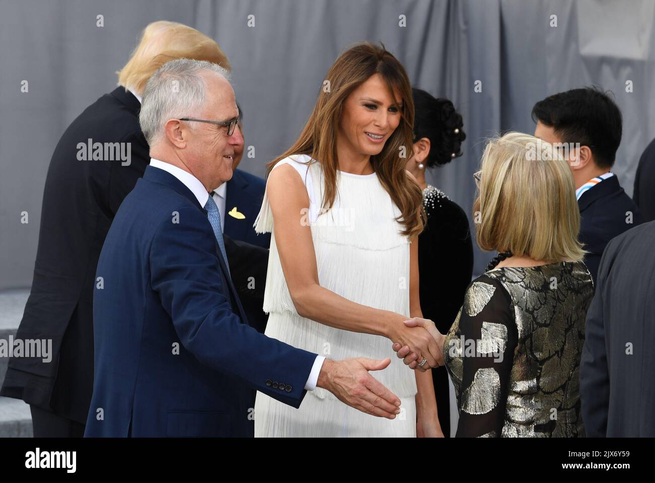 Australian Prime Minister Malcolm Turnbull and his wife Lucy greet US ...