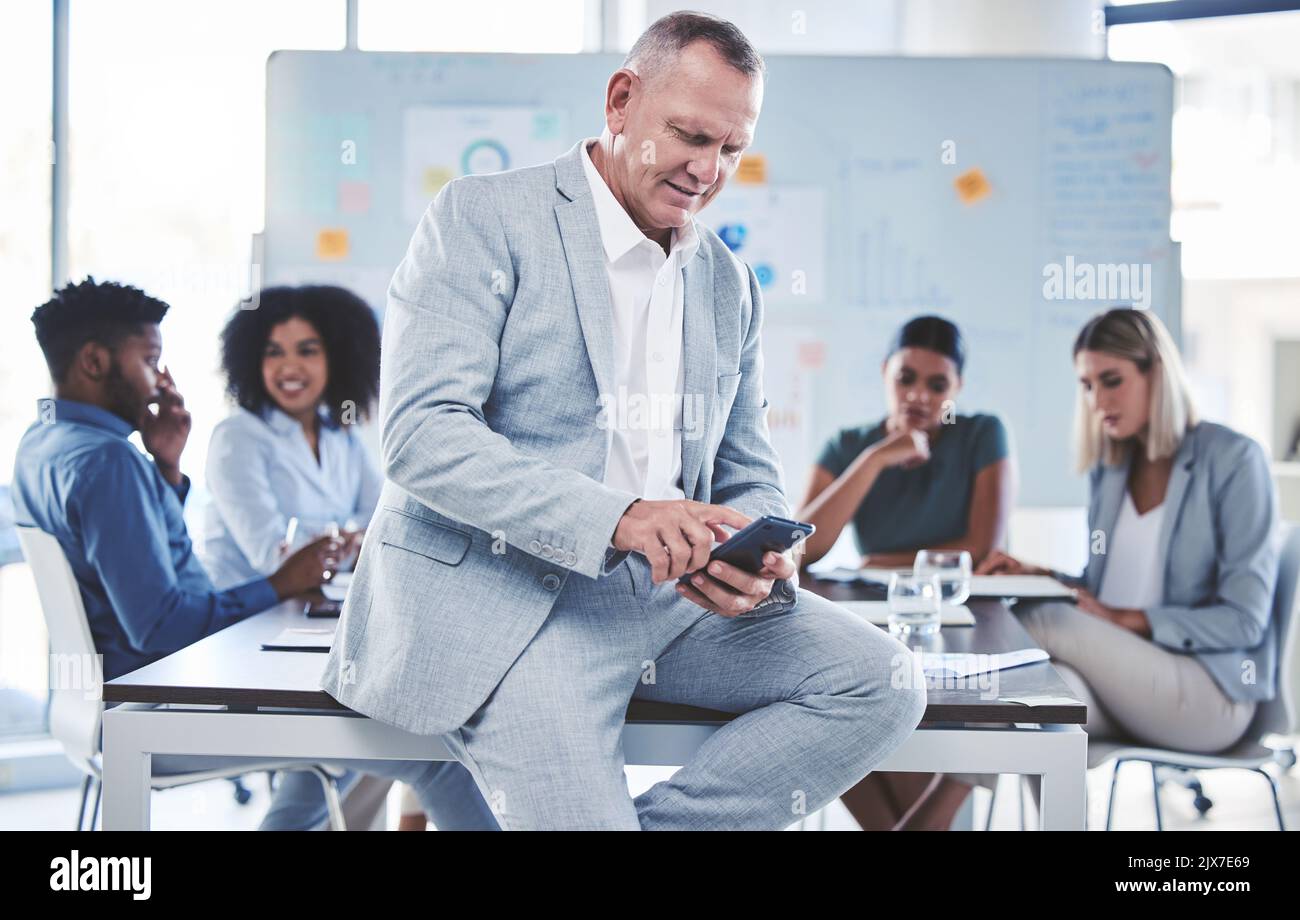 Women ceo business meeting hi-res stock photography and images - Alamy