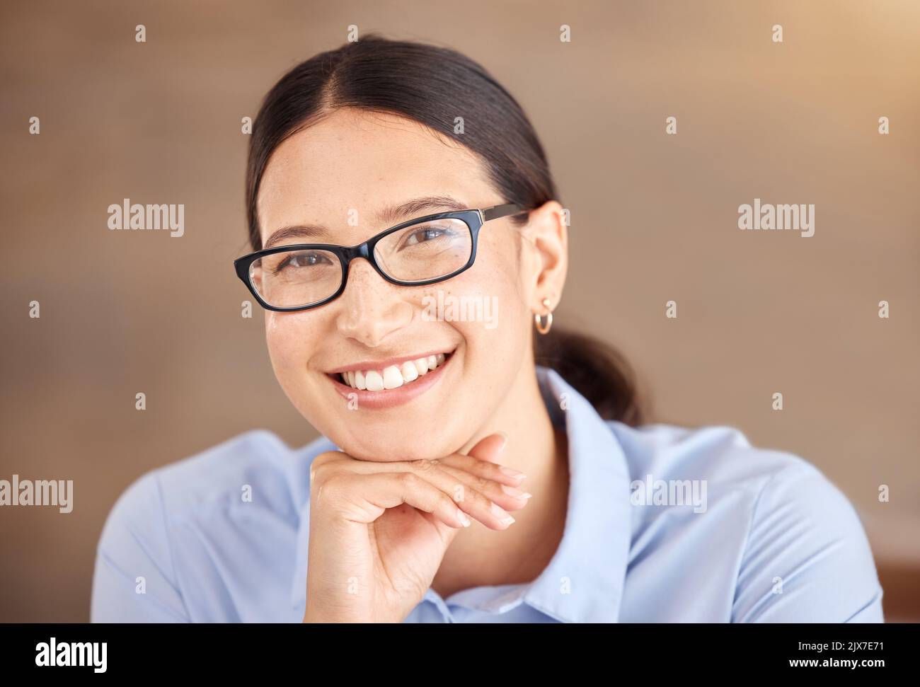 Happy beautiful smile smiling joy hi-res stock photography and images ...