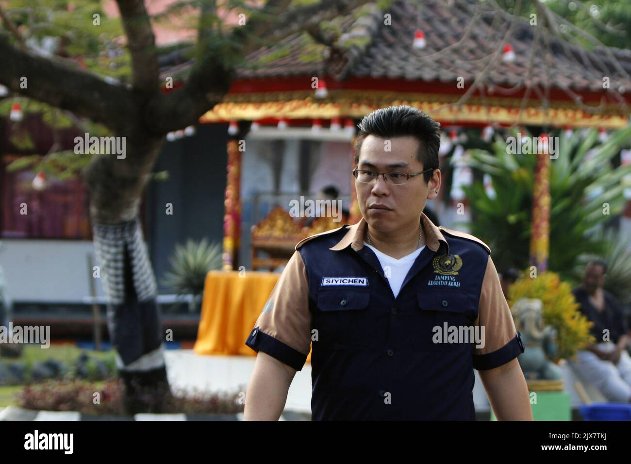 Australian "Bali Nine" member Si Yi Chen, speaks to walks inside prison ...