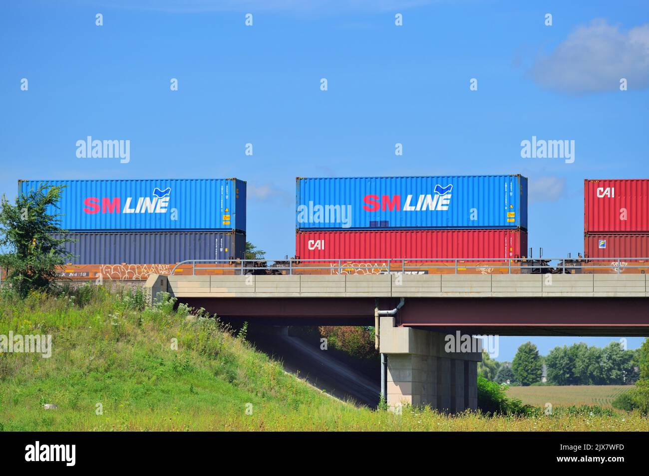 Double stack container train hi-res stock photography and images - Alamy