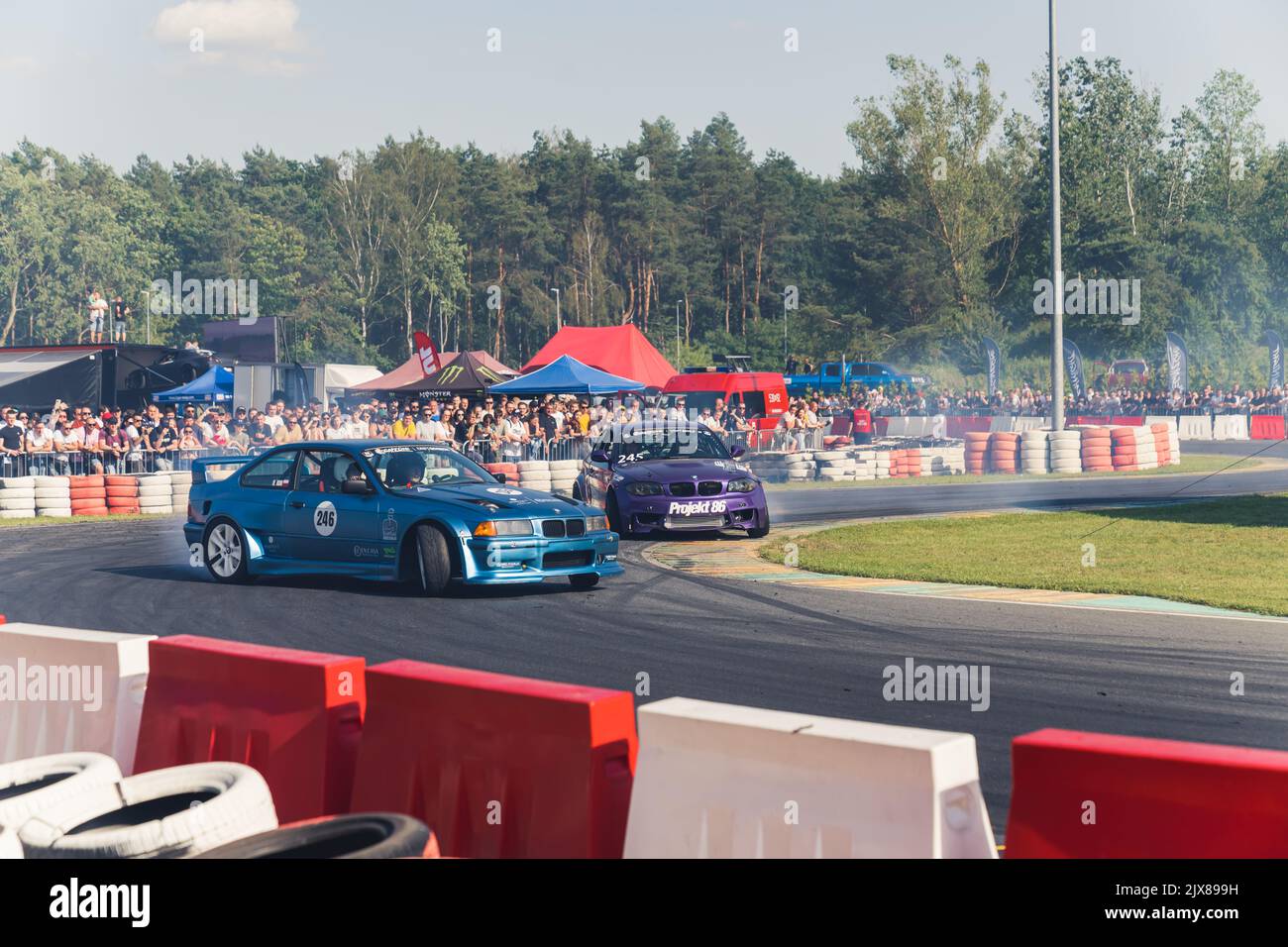 Drivers smoke while driving hi-res stock photography and images - Alamy