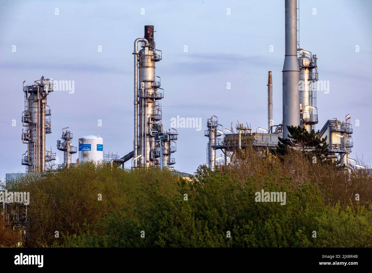 Heide refinery hi-res stock photography and images - Alamy
