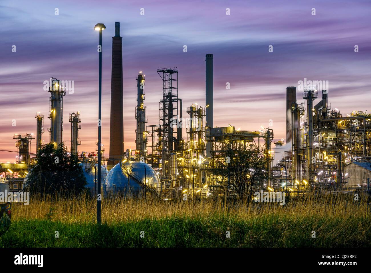 Refinery heide hi-res stock photography and images - Alamy