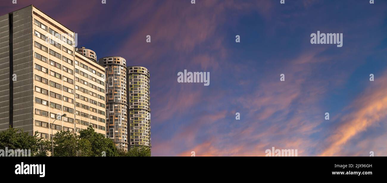 Construction of modern houses in the metropolis (during the ...