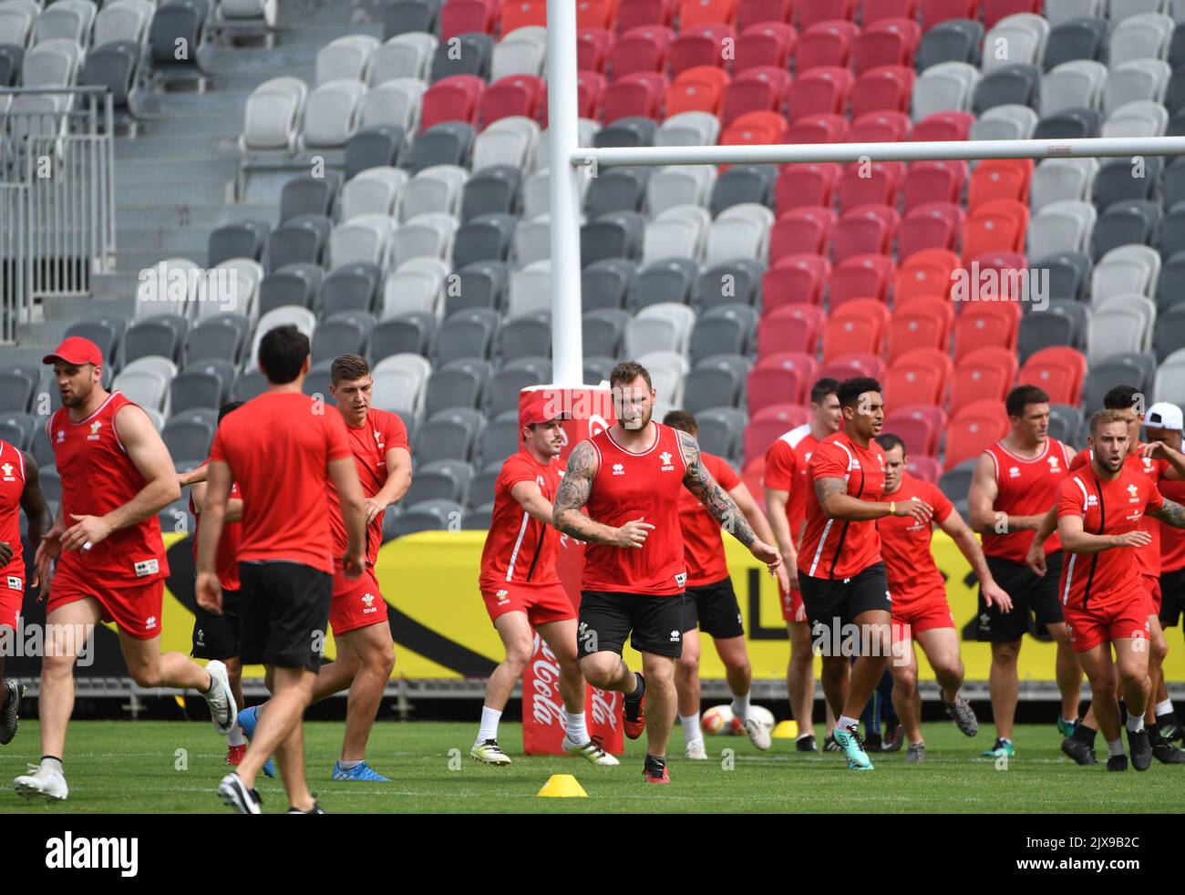 Wales Dragons players during their Captain's run, ahead of the Rugby ...
