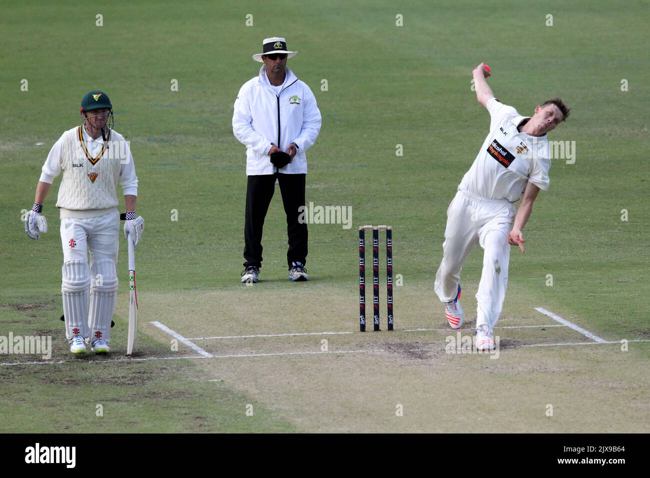 Simon Mackin of Western Australia in action during day 2 of the JLT ...