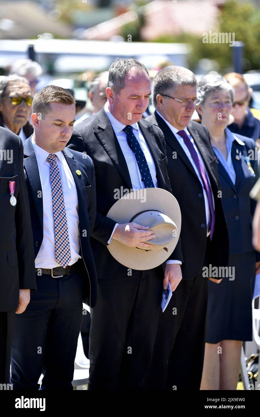 Barnaby Joyce on the campaign trail at a memorial unveiling for the ...