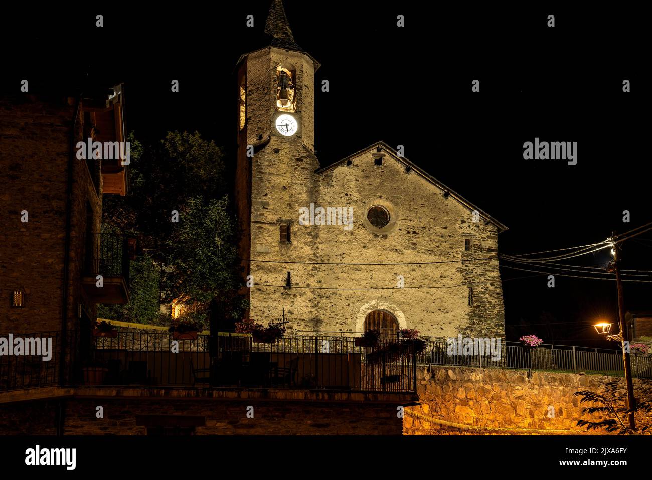 Tavascan village at night (Pallars Sobirà, Lleida, Catalonia, Spain ...
