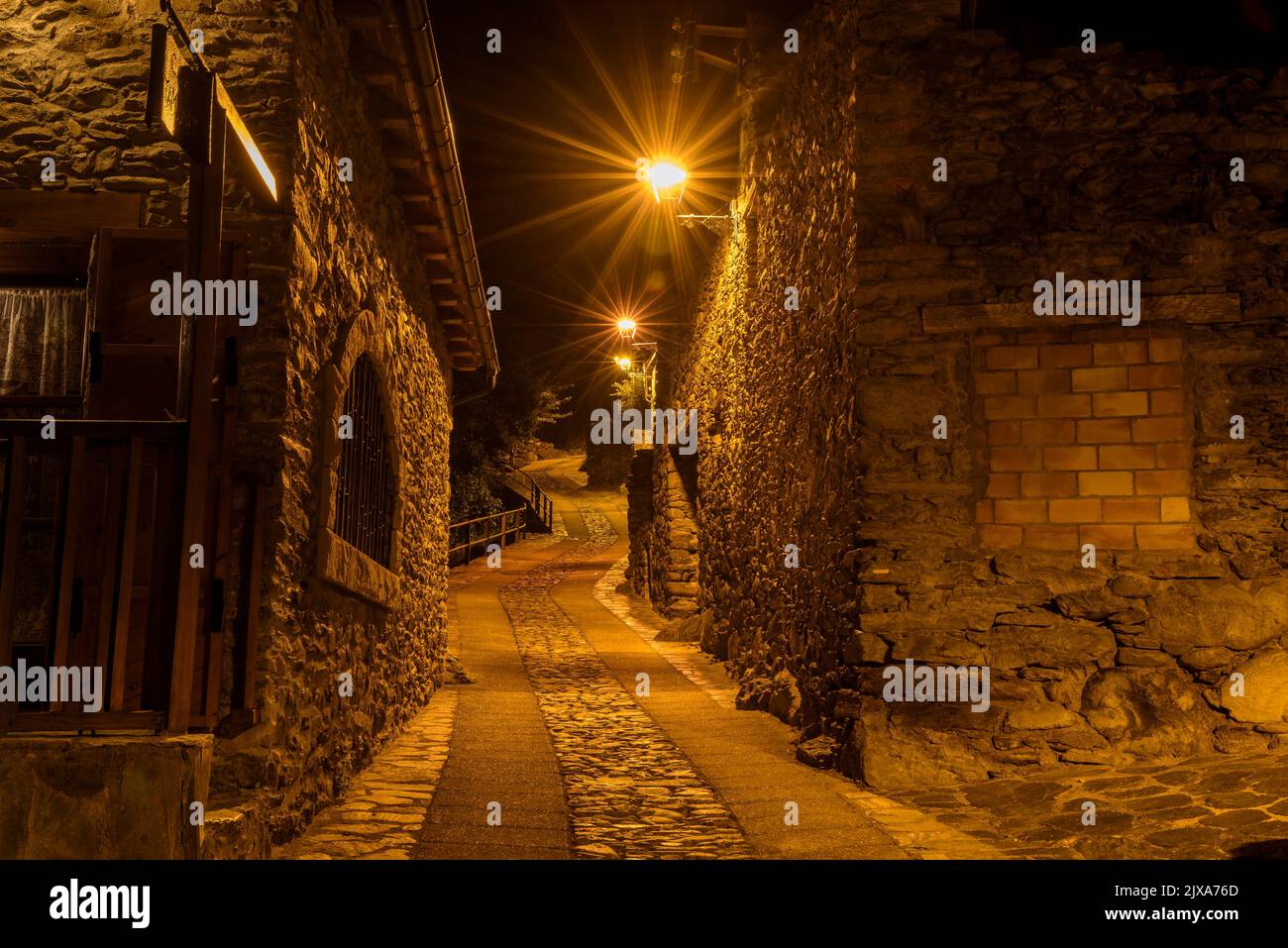 Tavascan village at night (Pallars Sobirà, Lleida, Catalonia, Spain ...