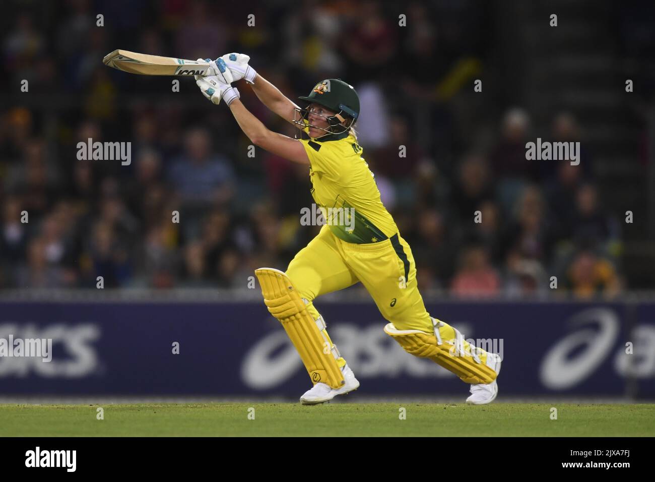 Beth Mooney of Australia in action during the third Womens Ashes T20 ...